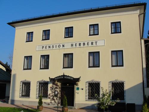 Hotel Pension Herbert - Salzburg