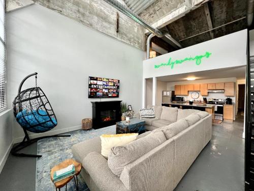 Swanky Loft At Historic Peters Cartridge Factory - Mason, OH