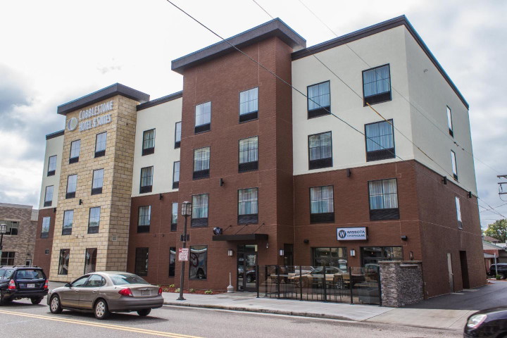 Cobblestone Hotel & Suites - Chippewa Falls - Chippewa Falls, WI