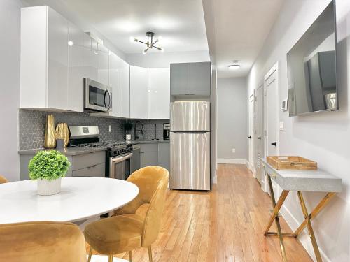 Large 4 Bedroom Nyc Property - Bronx, NY