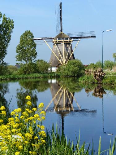 Mondriaanmolen, A Real Windmill Close To Amsterdam - Amsterdam