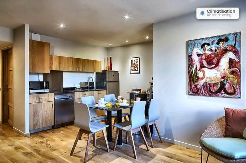 Ajoucadou Premiere Loge - Lourmarin