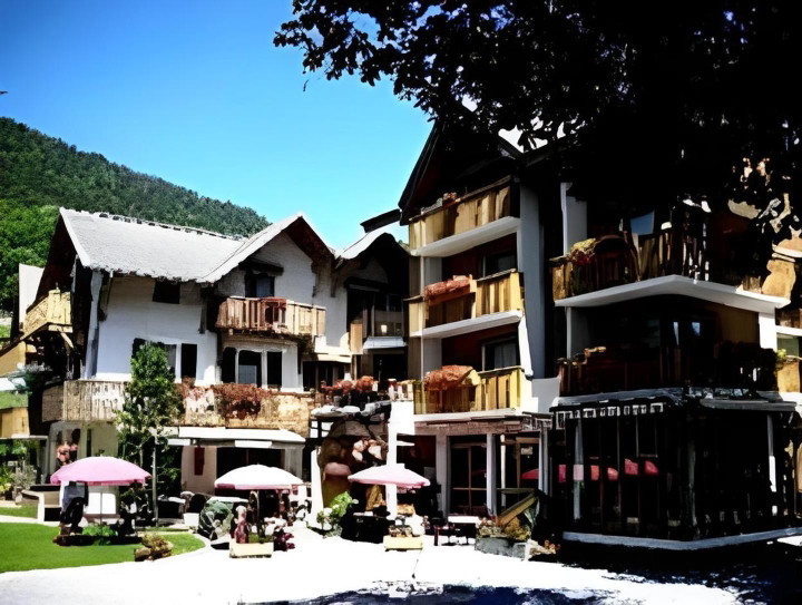 Logis Hotel Gai Soleil - Samoëns