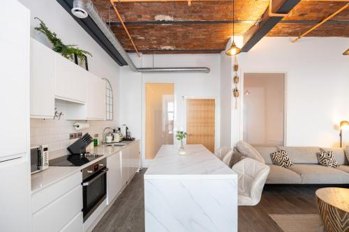 Stylish Mill Apartment With Sauna And Free Parking - Manchester