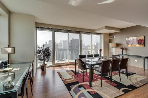 The Penthouse At Grand Plaza - Chicago, IL