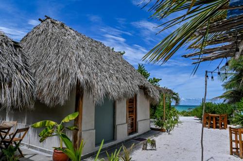 Casa Mate Beachfront Cabanas El Cuyo - El Cuyo