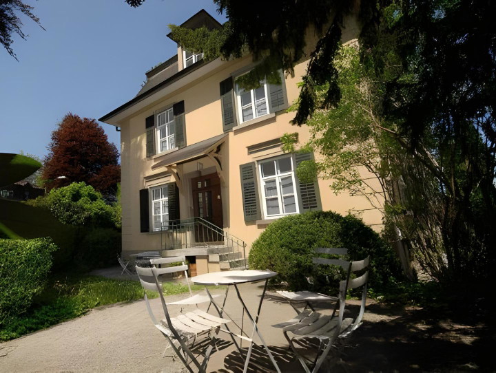 The Bed + Breakfast - Lucerne