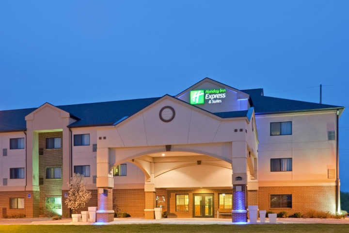 Holiday Inn Express & Suites Lincoln South By Ihg - Lincoln, NE