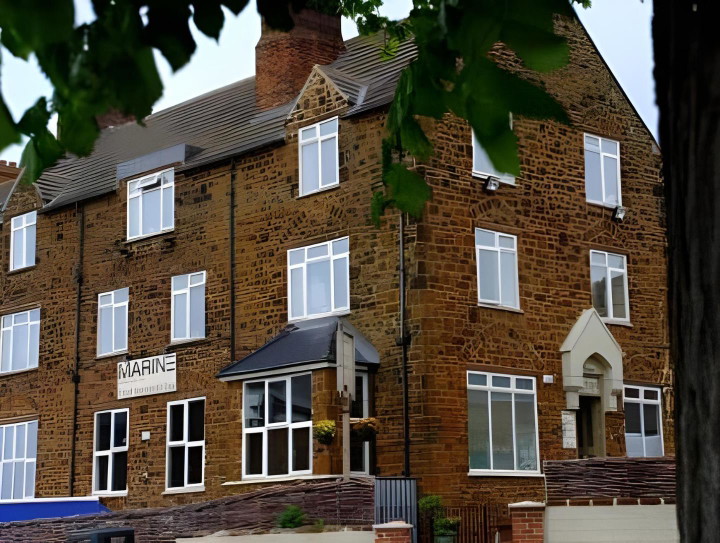 Marine Bar Pub With Rooms - Hunstanton