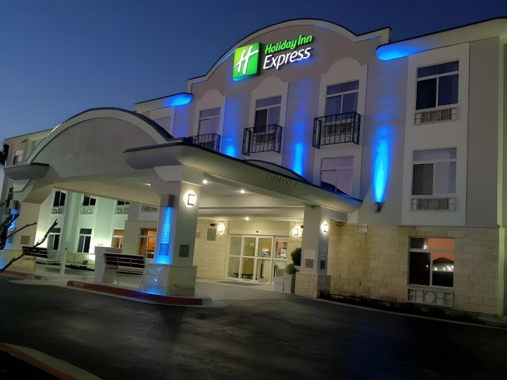 Holiday Inn Express Hotel And Suites Bastrop By Ihg - Bastrop, TX