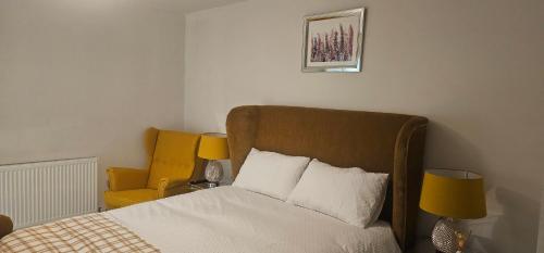 Abi's World - 23 Kilmartin Grove Green, Hollystown, Dublin 15 - Dublin