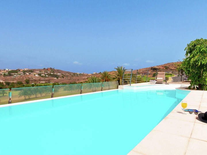 Belvilla By Oyo Vibrant Villa With Swimming Pool - Canary Islands