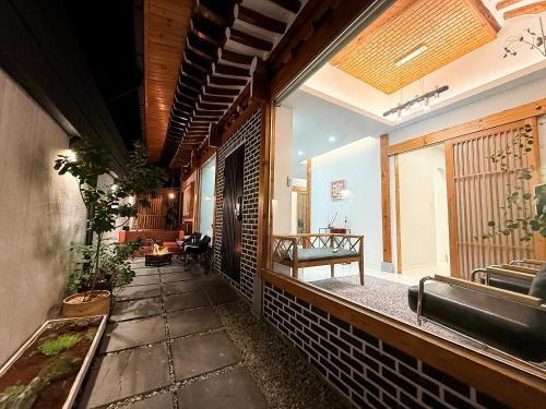 Eosahwa Hanok Stay Featured In Petit Fute 2026 - 全州