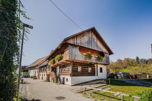 Traditional Slovenian House Pr'belej - Bled