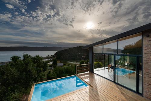 Knysna Lagoon Views In Style With Solar Backup - Knysna