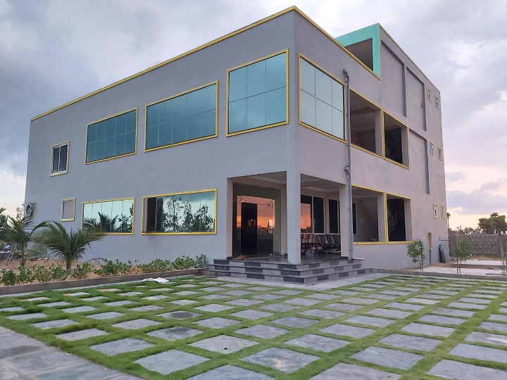 The Huts Resort - Chirala
