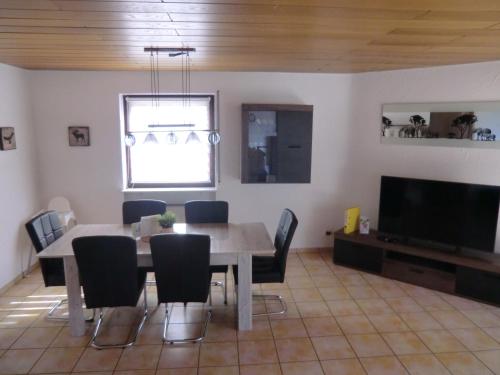Fewo 180qm Mit 5 Schlafzimmer, 2 Badezimmer Fur Bis Zu 8 Personen - Beilstein