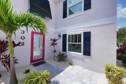 Canal Lower-gorgeous 3 Bed 3 Bath Near Sk Village - Siesta Key, FL