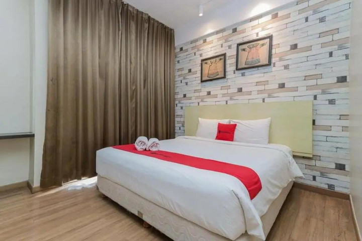 Reddoorz Plus @ Riverside Malang - Malang