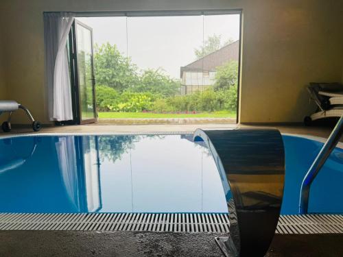 Family Apartment With Pool & Garden View - Riga