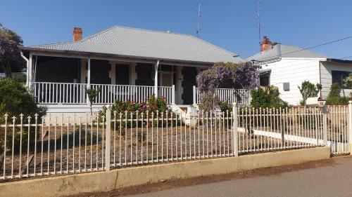 Roseneath Cottage - Northam
