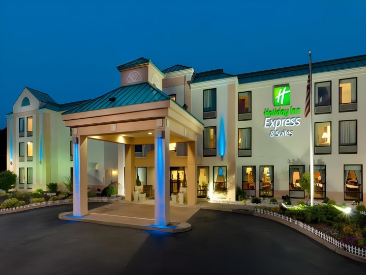 Holiday Inn Express & Suites Allentown-dorney Park Area By Ihg - Allentown, PA