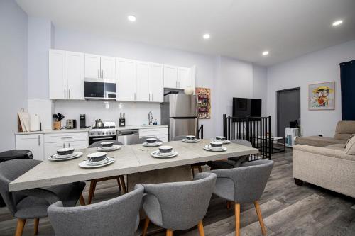 Spectacular Times Square 5 Bedroom Duplex Oasis - New York City