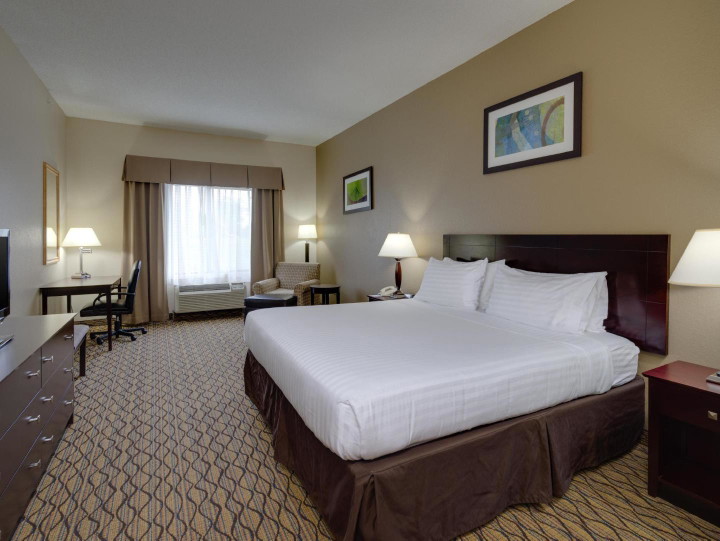Holiday Inn Express Charles Town By Ihg - Shepherdstown, WV