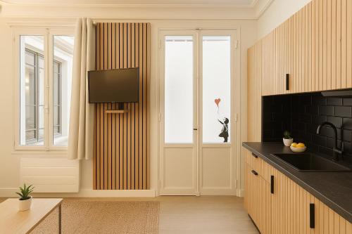 Charming Getaway In Le Marais - Oberkampf Working & Living - ibis Paris Avenue de la Republique