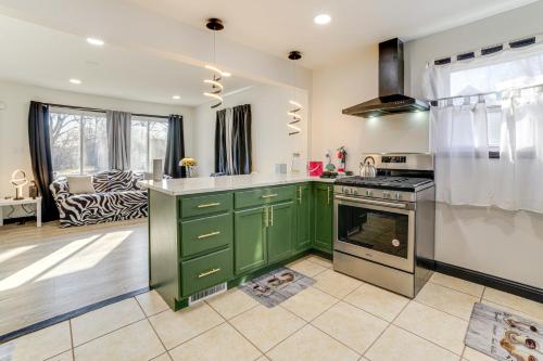 3 Mi To Hard Rock Casino: Charming Home In Gary! - Gary, IN