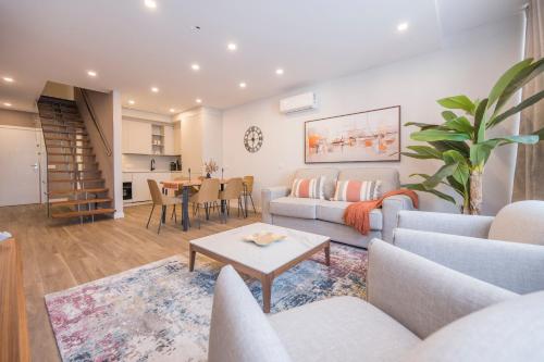 Apartamentos Duplex Principe De Canalejas, 1 Y 2 Dormitorios - Madrid