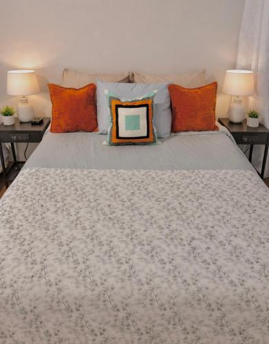 Beautiful Stay Near Downtown In Oleander Sunset - 貝克斯菲爾德