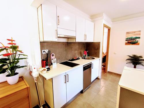 Family Suite With Terrace Garden - Cunit