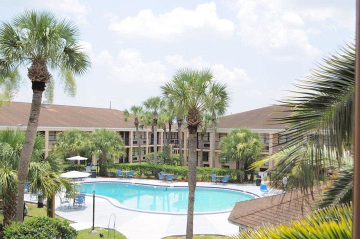 Apm Inn & Suite - Jacksonville, FL
