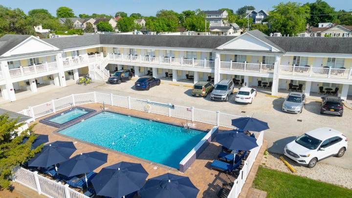 The Beach Club On Madison Avenue - Adults Only - Cape May, NJ