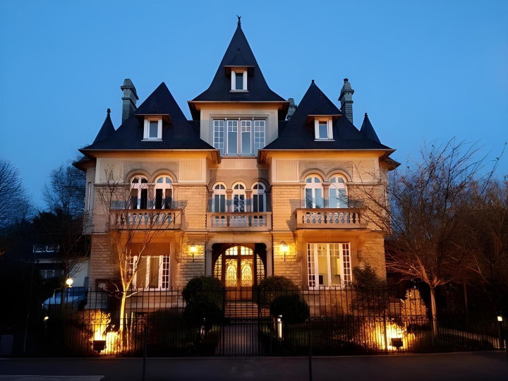 Le Castel Guesthouse - Bayeux