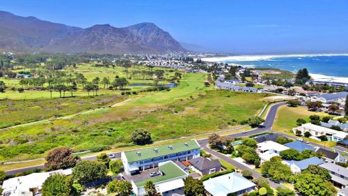 Fairway Holiday Accommodation - Hermanus