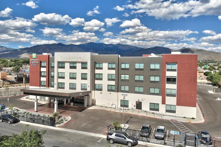 Holiday Inn Express And Suites Albuquerque East By Ihg - Albuquerque, NM