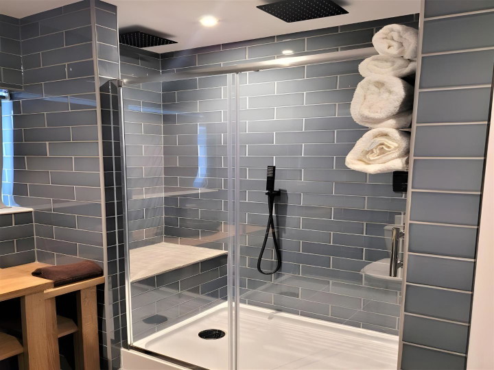 Friary House Serviced Apartments By Roomsbooked - 24hr Reception - Gloucester