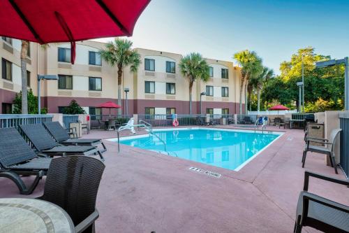 Red Roof Plus+ Palm Coast - Flagler Beach, FL