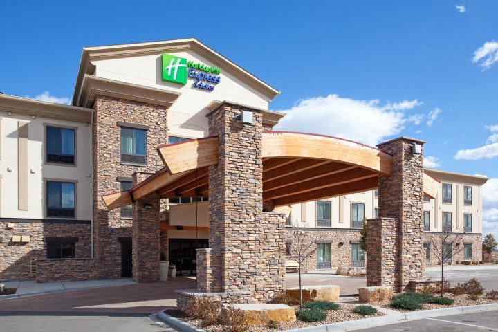 Holiday Inn Express Hotel & Suites Loveland By Ihg - Loveland, CO