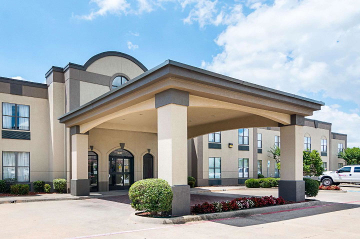 Quality Suites Sherman - Lake Texoma