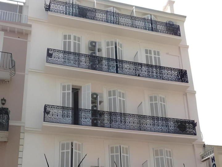 Naomi Cannes - Cannes