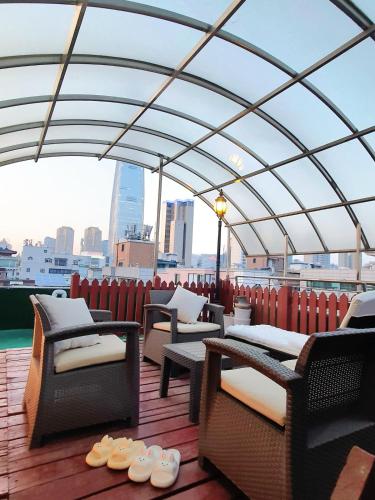 Skynest, Seoul, Luxury Rooftop Oasis, 3br, 3ba, Max 8 Guests, Free Pkg, Jamsil, Lotte World Tower Vi - Seoul