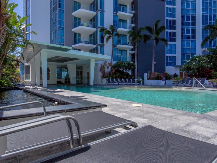 Artique Surfers Paradise Resort - Surfers Paradise