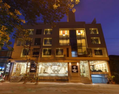 Hotel Silver Oak 7 Minutes Walk To Mahalaxmi Temple - Kolhapur