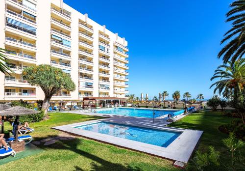 Hotel Apartamentos Pyr Fuengirola - Fuengirola