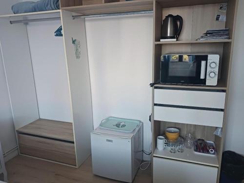 Chambres Climatisees Tout Confort,gare ,Wifi, Parking, Avec Pt Dejeuner Compris - Perpignan