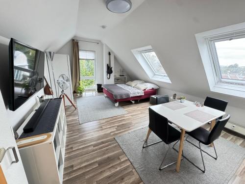 Gemutliche Helle Dach-wohnung In Frankfurt - Frankfurt am Main