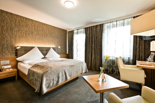Hotel Goldenes Schiff - Wolfgangsee Lake